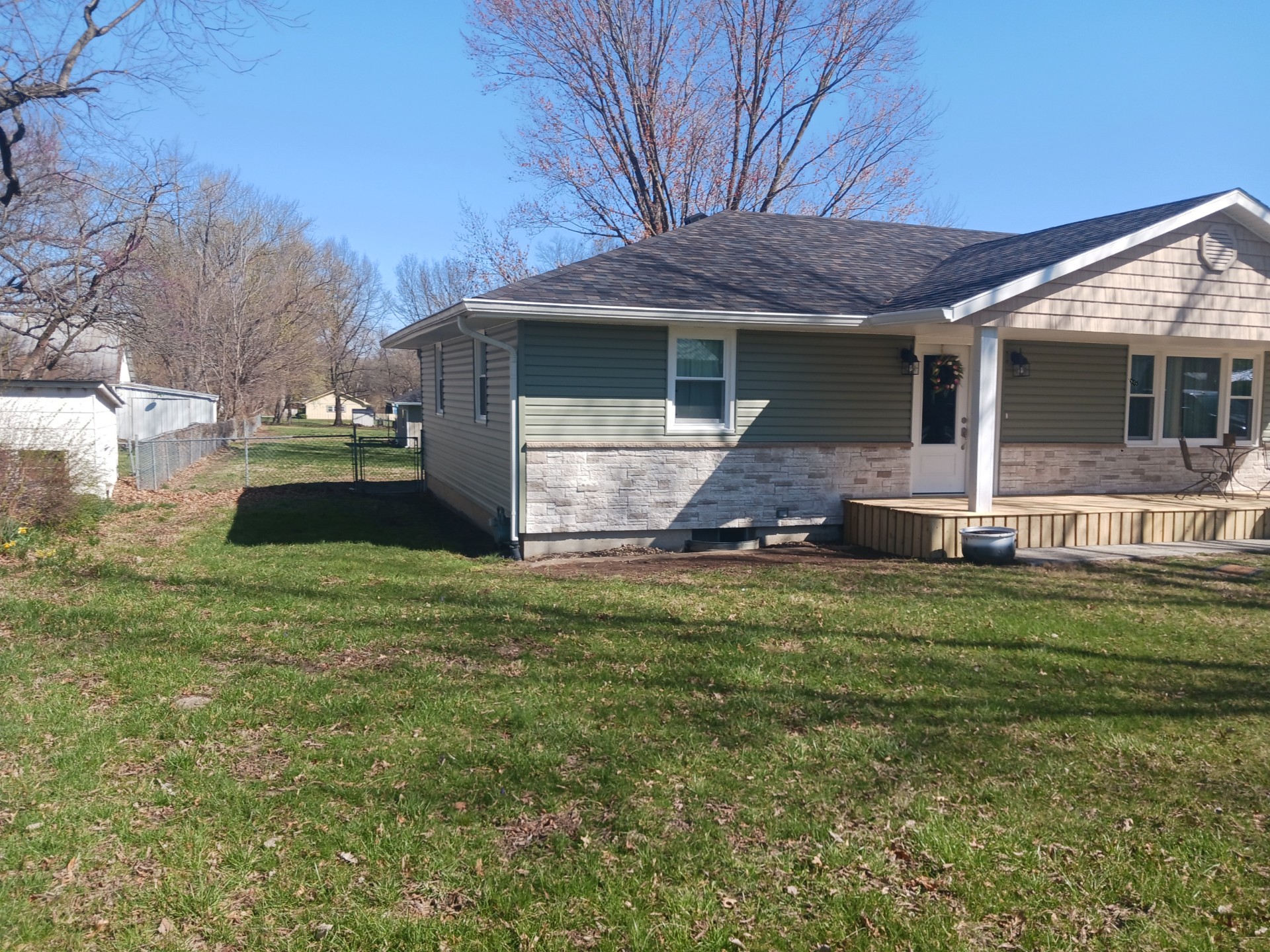 VINYL SIDING – C&B Gutter Solutions & Vinyl Siding