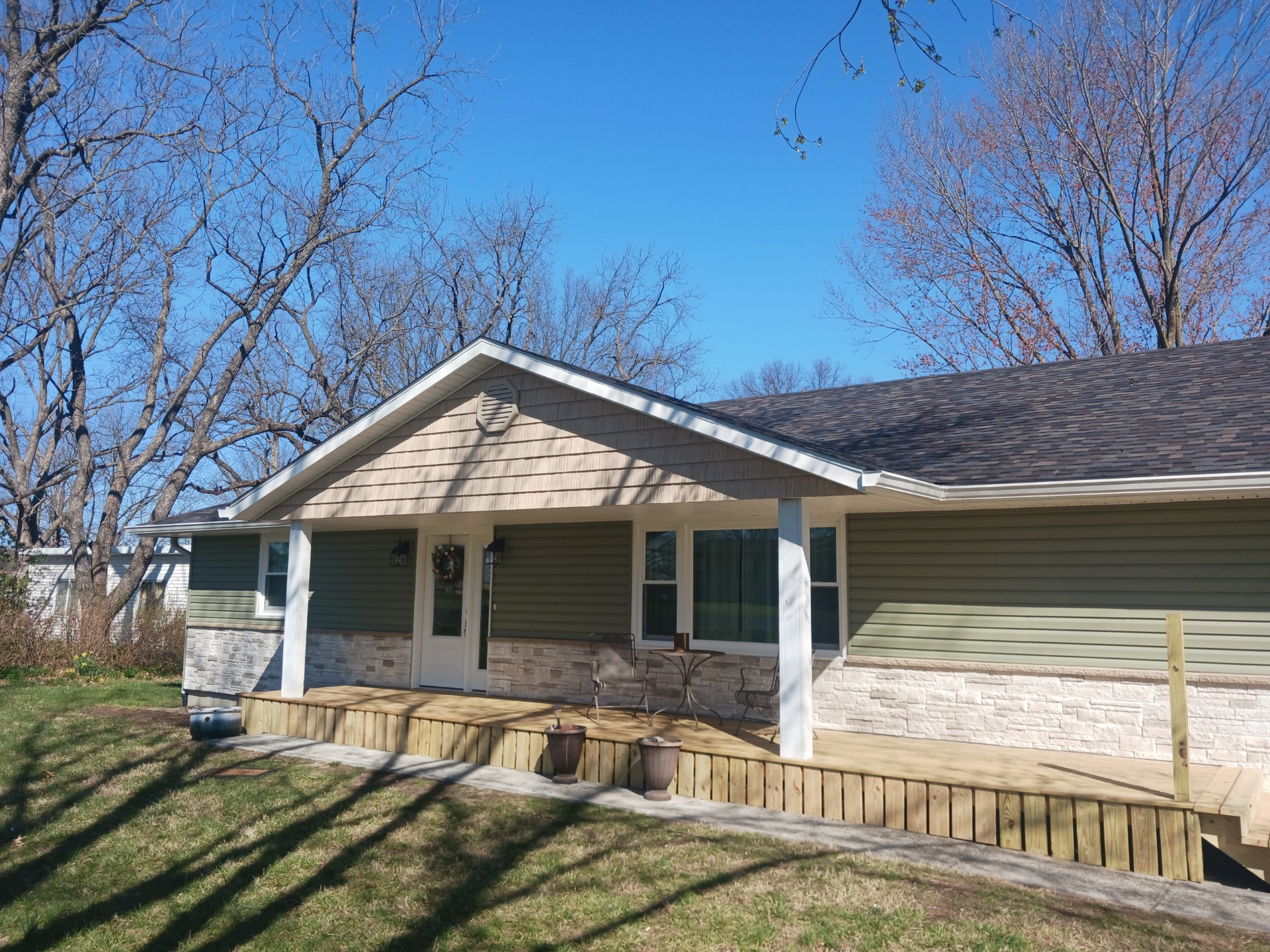 VINYL SIDING – C&B Gutter Solutions & Vinyl Siding